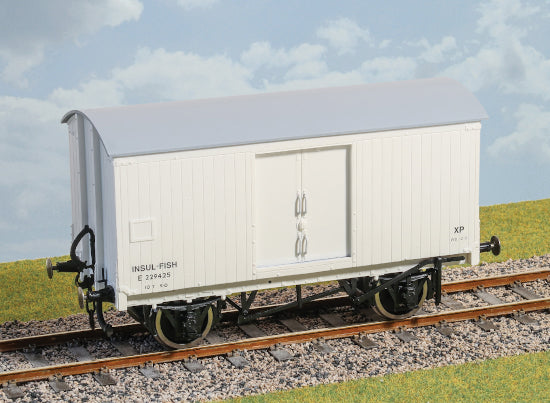 PS37 LNER/BR 10T Insulated Fish Van | Harburn Hobbies by PECO